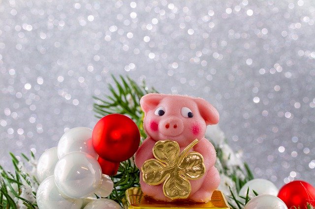 Christmas Candy Around The World - Wockenfuss Candies